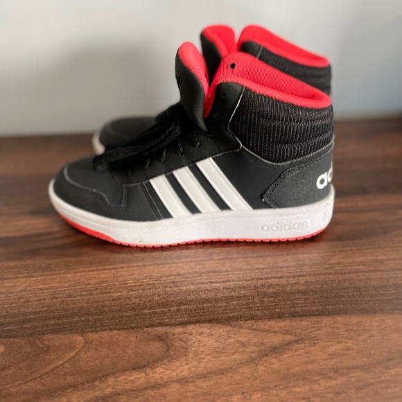 adidas | Shoes | Adidas High Top Kids Sneaker Sz 4 | Poshmark